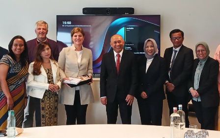 MenKopUKM Apresiasi Rabo Foundation Dukung UMKM Pertanian Indonesia ...