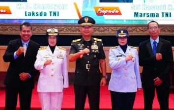 Kasum TNI Pimpin Sertijab Kapuspsi TNI - Jurnal Indonesia